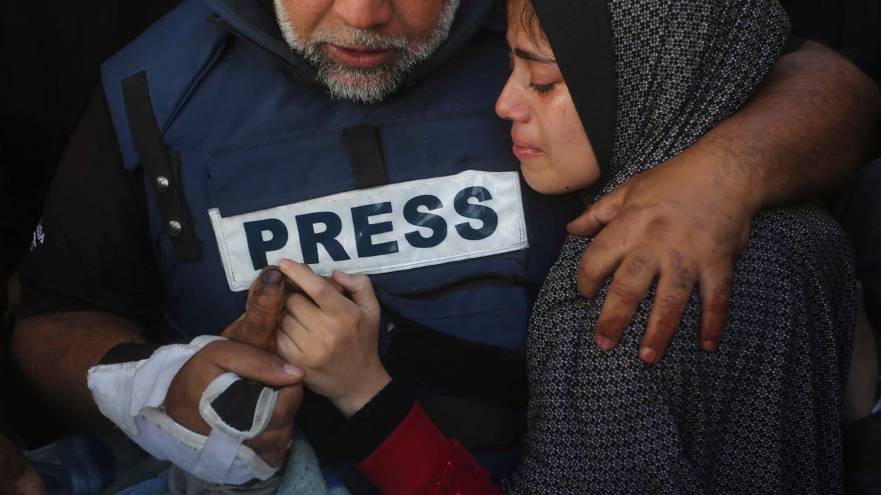 Hundreds of journalists sign letter condemning Israel for targeting and ...