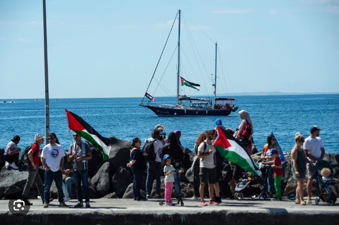 Madleen Gaza flotilla live tracker: Greta Thunberg, crew reach Egypt ...